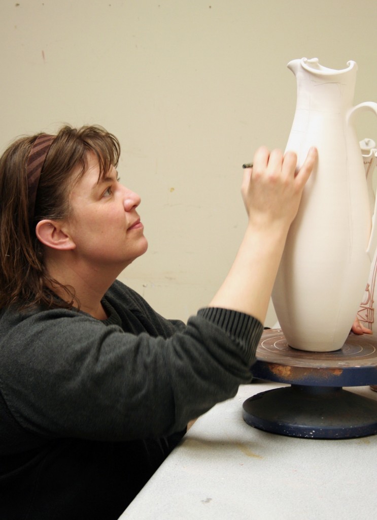 Julia Galloway . Biography - Artstream Ceramic Library